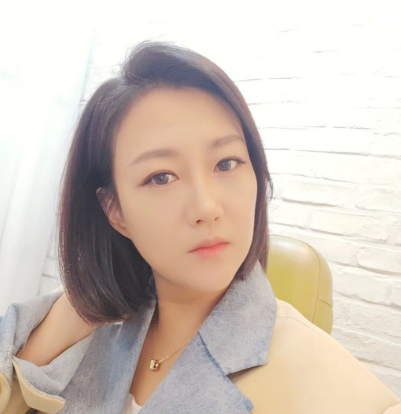 장윤정, 립싱크 의혹에 “입만 벙끗거리는 립싱크 절대 하지 않아”